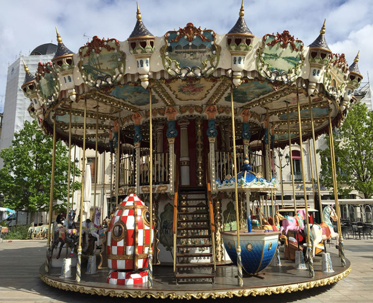 Manèges Sellier - Location de Manèges & carrousels en France